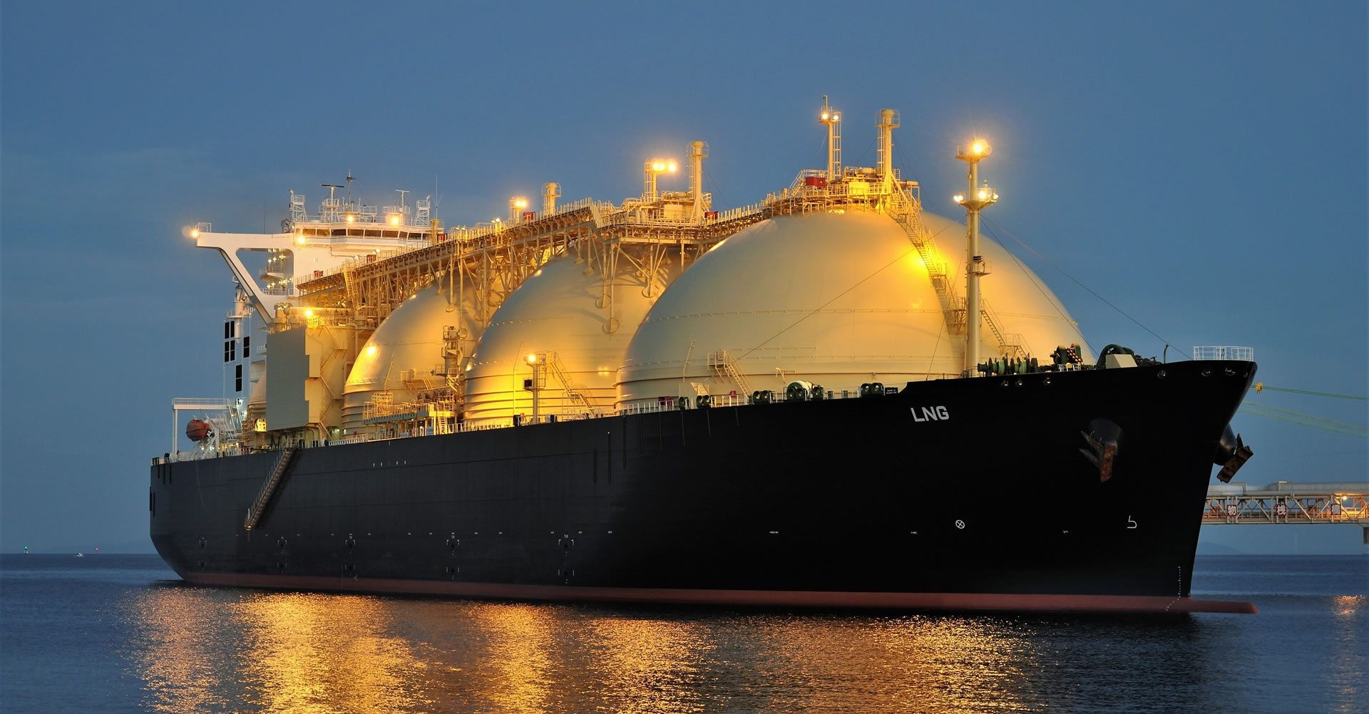 Tradsus Oil & Gas FZE | Empowering Industries with Reliable Petroleum Solutions